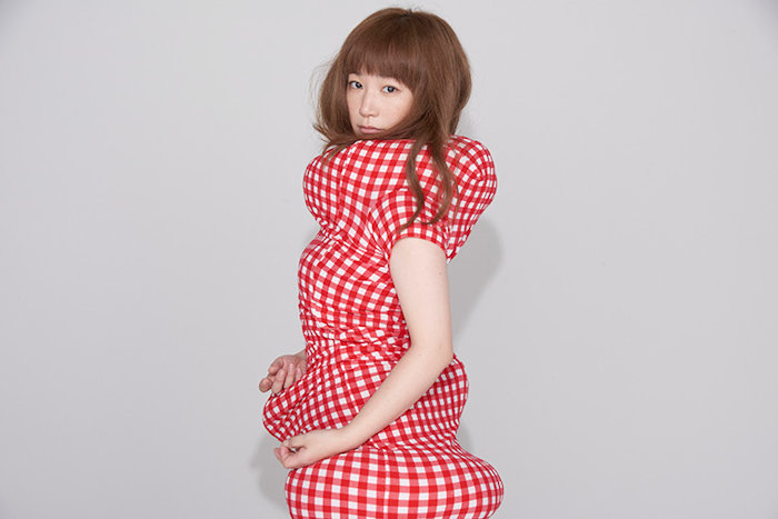 【NEWS】15周年のYUKI、新アーティスト写真公開 | MUSIC BEEAST